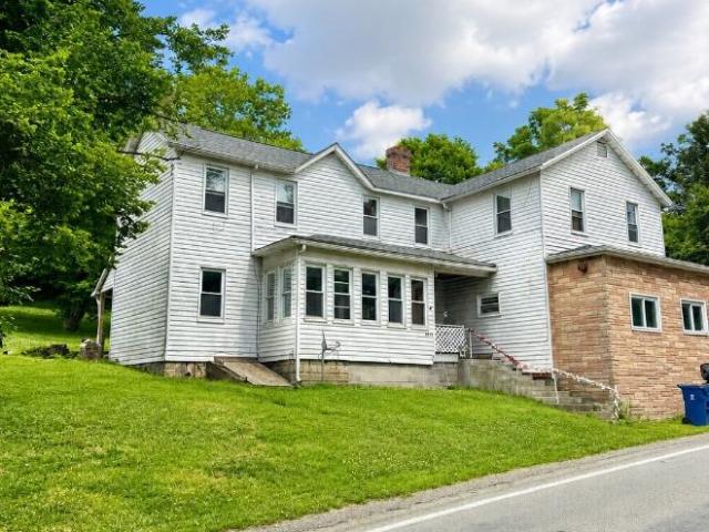 2 Br, 1 bath, Condo 225 Thompson Run Rd