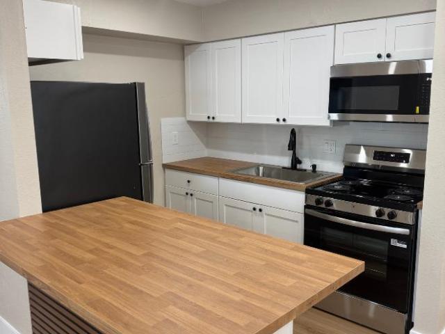 2 Br, 1 bath, Condo 2271 NW 52 Ct