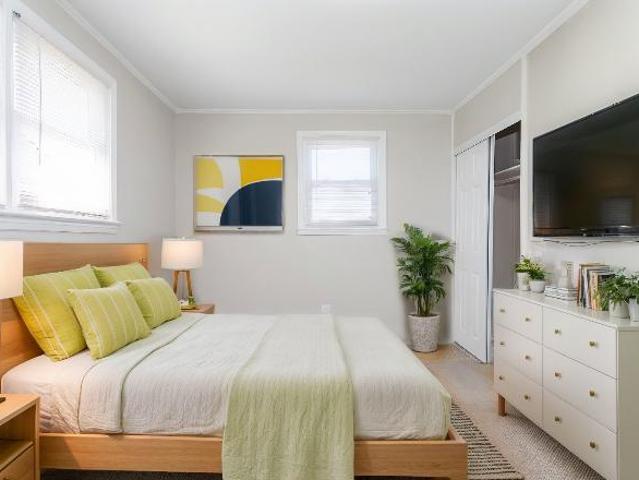 2 Br, 1 bath, Condo 2292 Onslow Dr