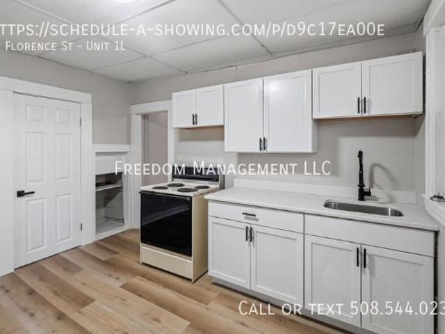 2 Br, 1 bath, Condo 22 Florence St