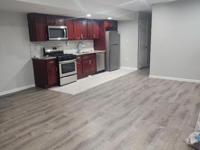 2 Br, 1 bath, Condo 22 Linden Ave
