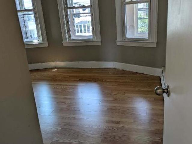 2 Br, 1 bath, Condo 22 Semel Ave