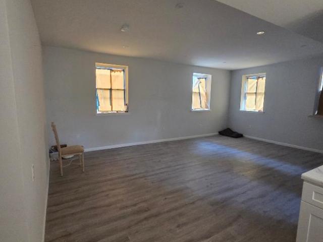 2 Br, 1 bath, Condo 22 Speedway Avenue