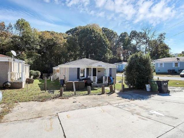 2 Br, 1 bath, Condo 2300 August St