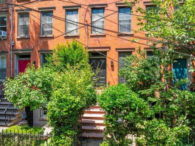 2 Br, 1 bath, Condo 230 3rd St