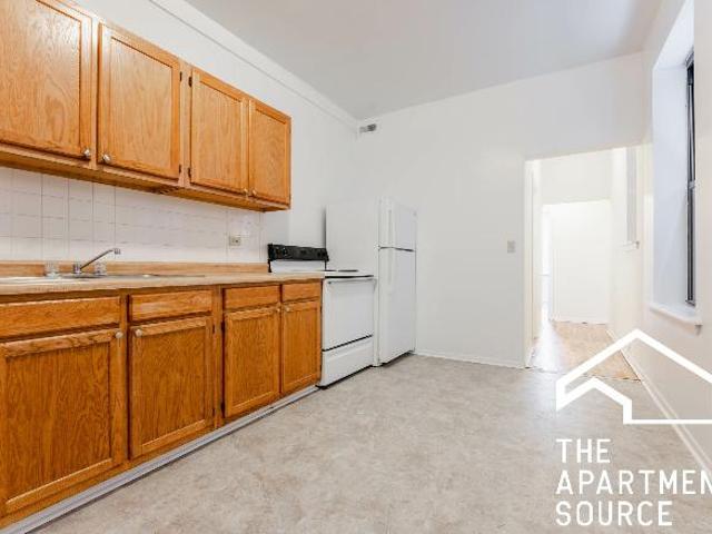 2 Br, 1 bath, Condo 2319 N Kedzie