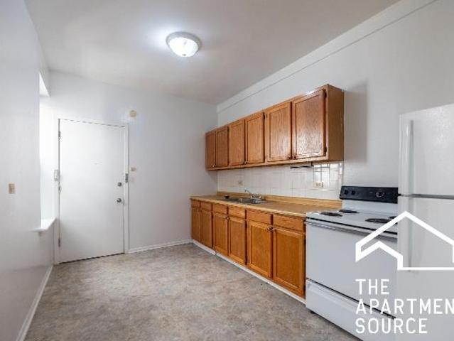 2 Br, 1 bath, Condo 2319 North Kedzie Blvd