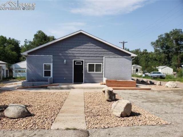 2 Br, 1 bath, Condo 2310 E Saint Vrain St