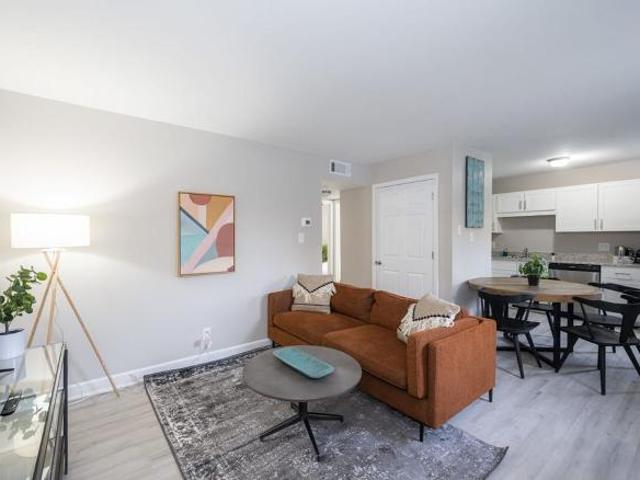2 Br, 1 bath, Condo 2312 S Roxboro St