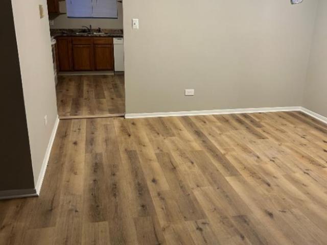 2 Br, 1 bath, Condo 2326 W Nichols Rd