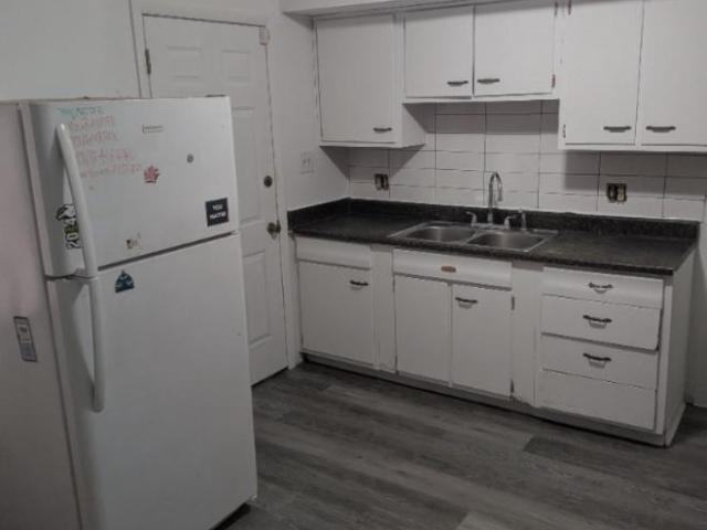 2 Br, 1 bath, Condo 2347 Linden Ave