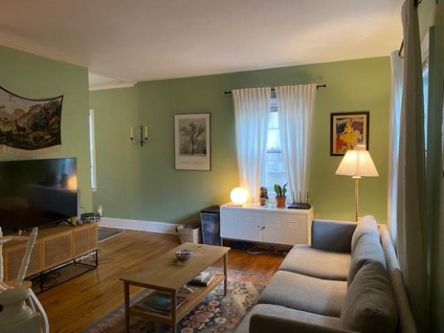 2 Br, 1 bath, Condo 234 N Dotger