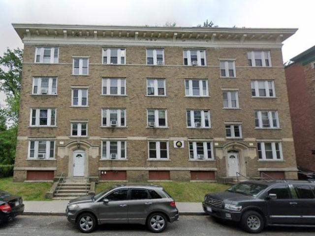 2 Br, 1 bath, Condo 236 Locust St