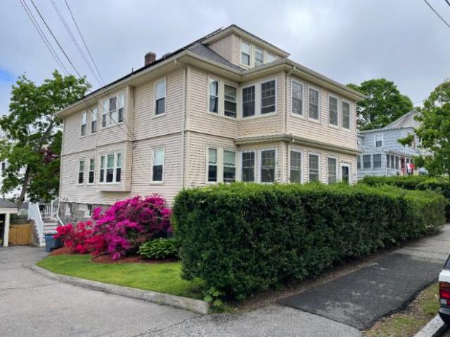 2 Br, 1 bath, Condo 27 Richie Road
