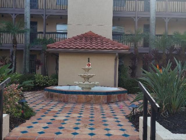 2 Br, 1 bath, Condo 2400 Feather Sound Dr