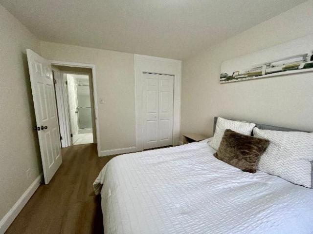 2 Br, 1 bath, Condo 2401 H St NW