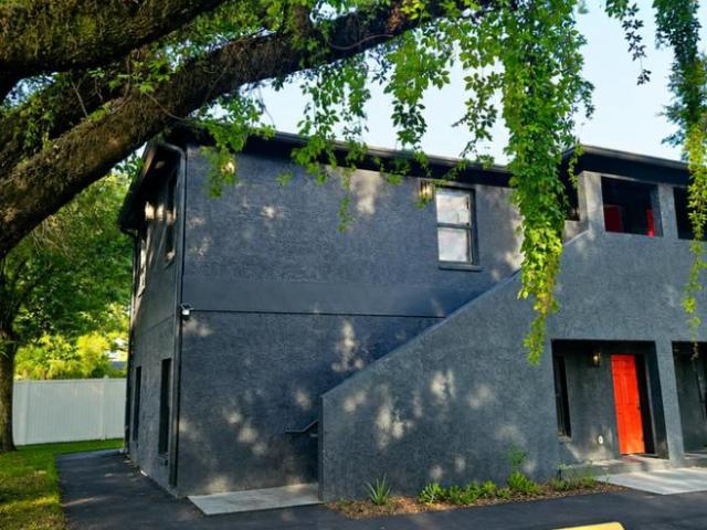 2 Br, 1 bath, Condo 2402 E Dr Martin Luther King Jr Blvd
