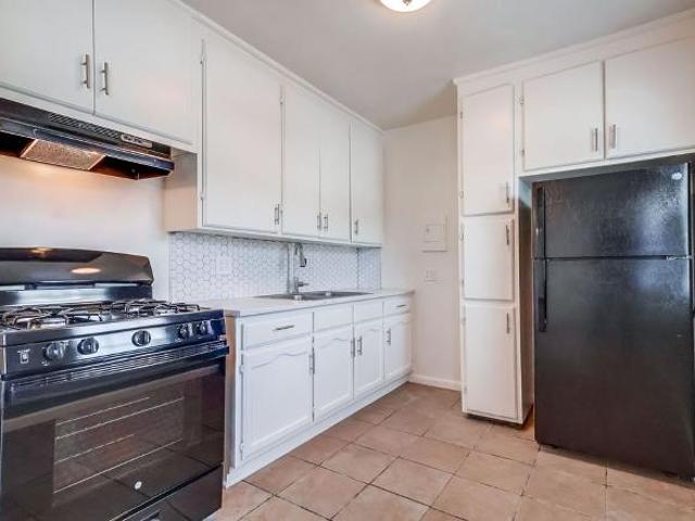 2 Br, 1 bath, Condo 2419 S Ridgeley Dr