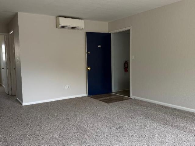 2 Br, 1 bath, Condo 2412 Azalea Garden Road