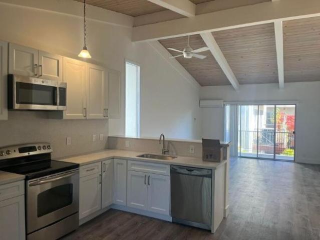 2 Br, 1 bath, Condo 241 Lafayette Circle