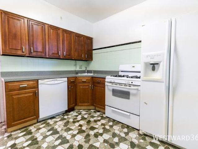2 Br, 1 bath, Condo 2424 W Fargo St