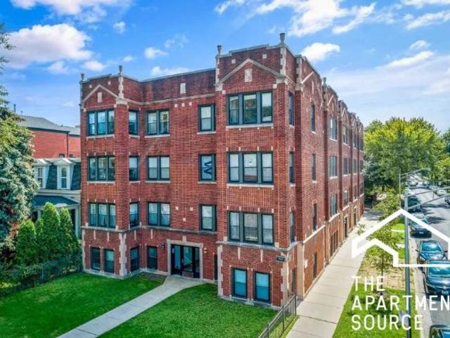 2 Br, 1 bath, Condo 2455 West Logan Boulevard