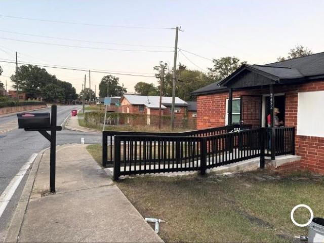 2 Br, 1 bath, Condo 2452 Houston Ave