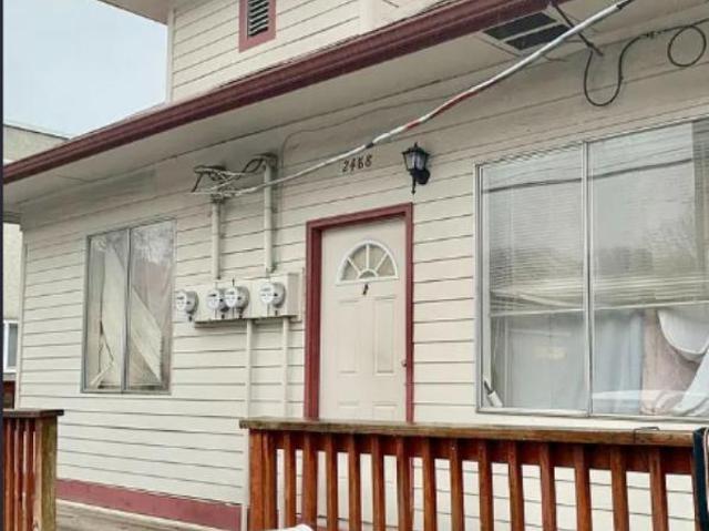 2 Br, 1 bath, Condo 2468 S College St