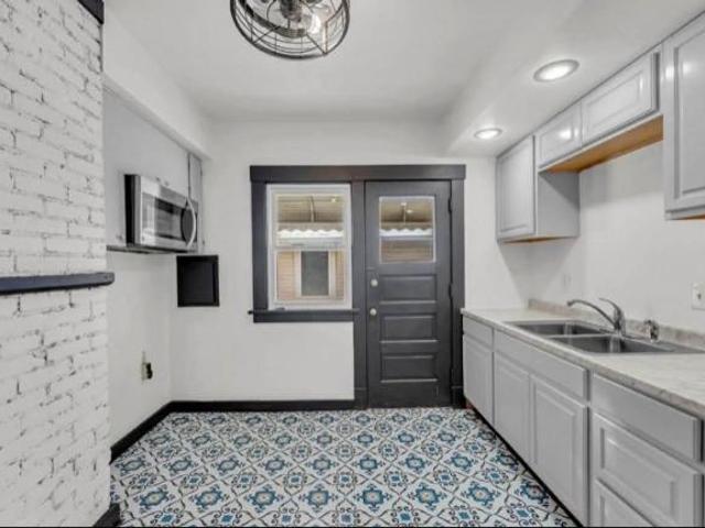 2 Br, 1 bath, Condo 246 E 156th St