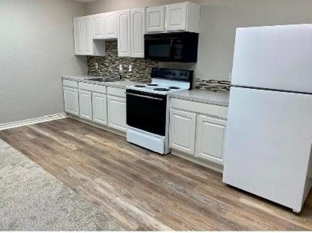 2 Br, 1 bath, Condo 2475 Boardwalk