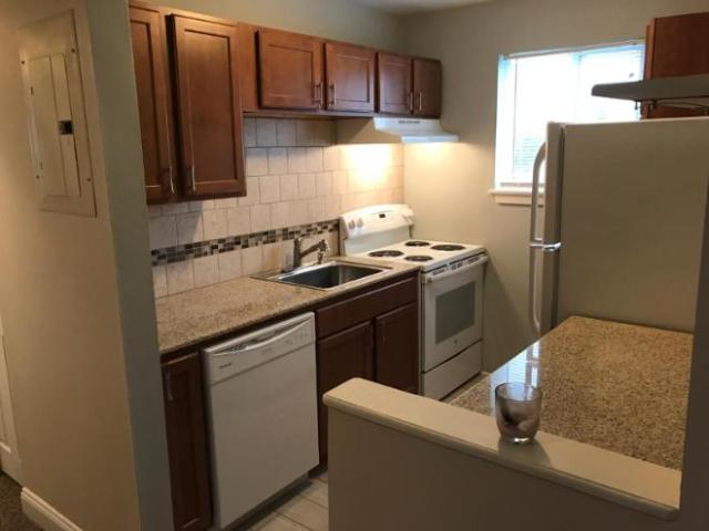 2 Br, 1 bath, Condo 247 Arlington St