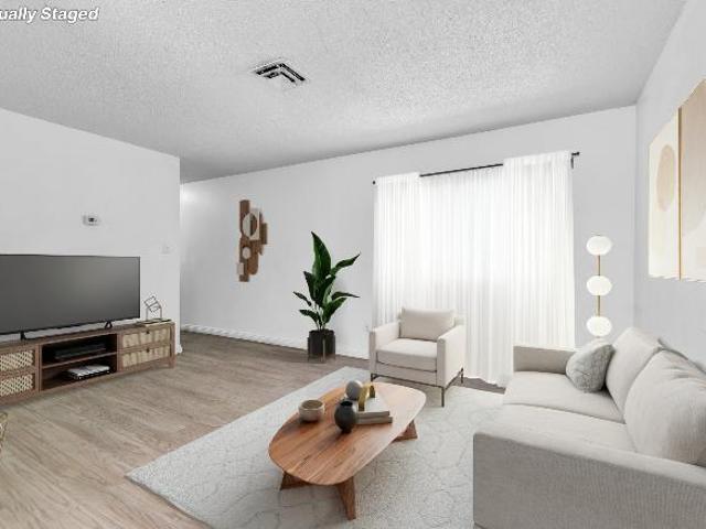 2 Br, 1 bath, Condo 2508 E Mesquite Ave