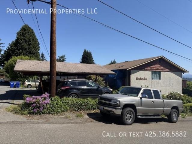 2 Br, 1 bath, Condo 2509 61st St SE