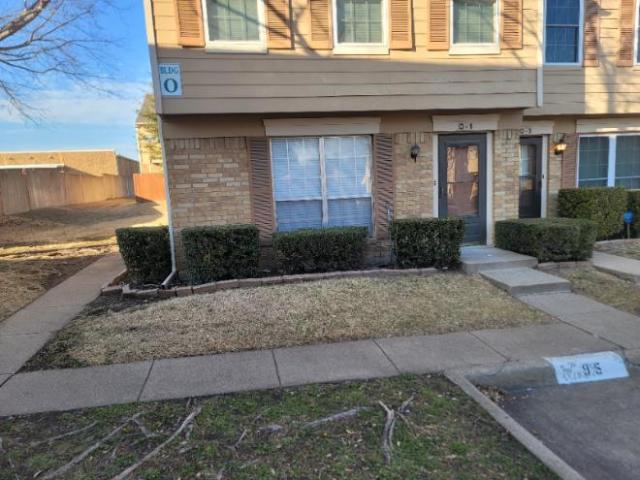 2 Br, 1 bath, Condo 2500 Park Blvd