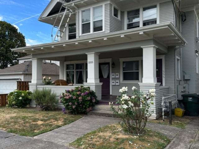 2 Br, 1 bath, Condo 2515 Se 23rd Ave