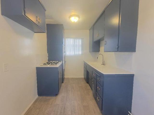 2 Br, 1 bath, Condo 2516 Vanderbilt Ln