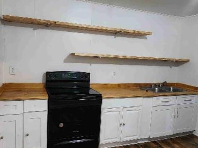 2 Br, 1 bath, Condo 2511 8th St