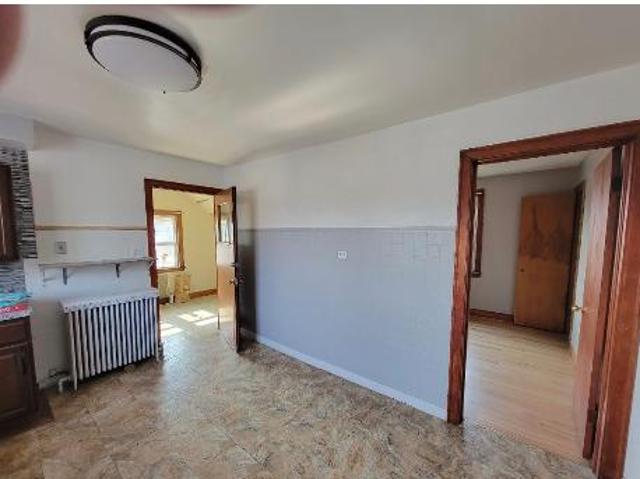 2 Br, 1 bath, Condo 2536 Ridgeland Ave