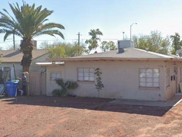 2 Br, 1 bath, Condo 2537 East Culver Street
