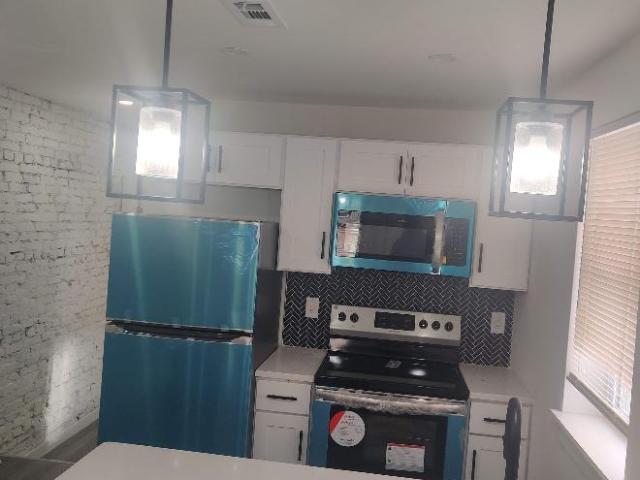 2 Br, 1 bath, Condo 2546 N 11th St
