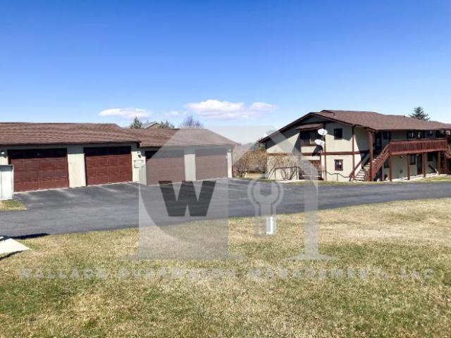2 Br, 1 bath, Condo 2546 Wildwood Ln
