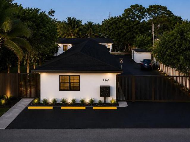 2 Br, 1 bath, Condo 2540 NW 90th St