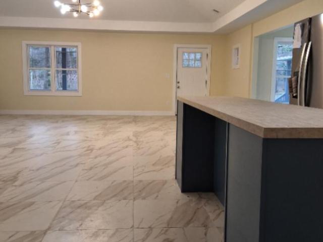 2 Br, 1 bath, Condo 255 Cassville Rd