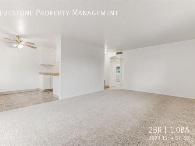 2 Br, 1 bath, Condo 2599 12th St SE