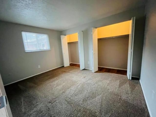 2 Br, 1 bath, Condo 259 269 Burman Ave