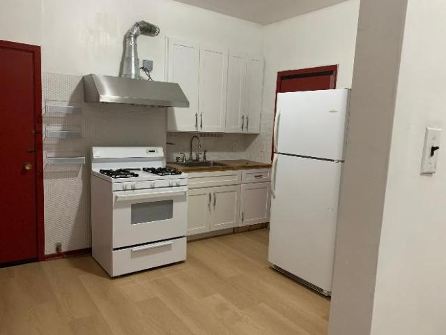 2 Br, 1 bath, Condo 259 W Alexander St