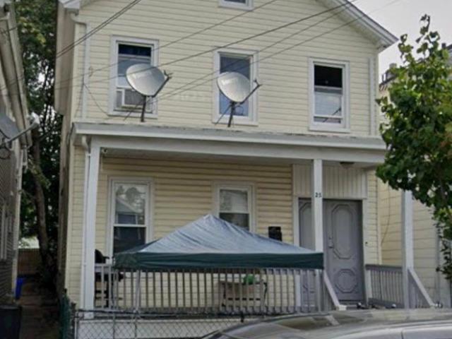2 Br, 1 bath, Condo 25 Alexander St