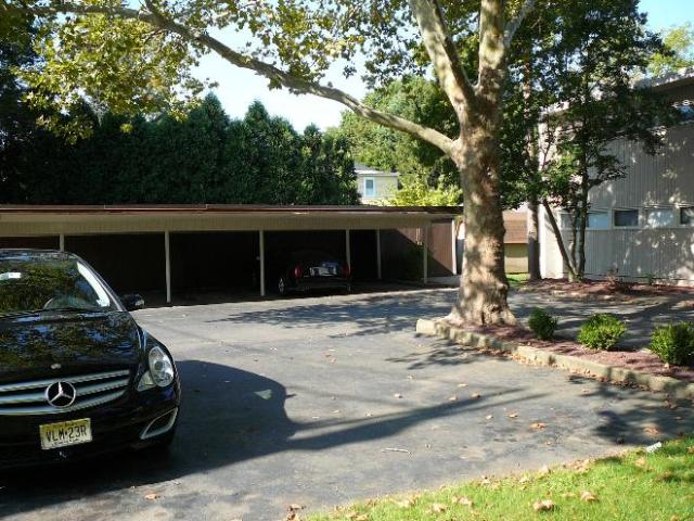 2 Br, 1 bath, Condo 25 George St