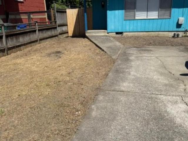 2 Br, 1 bath, Condo 2604 SE 17th Ave