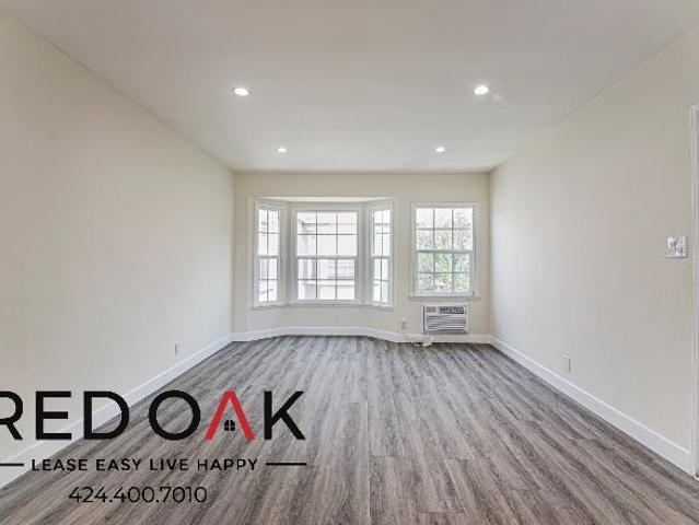 2 Br, 1 bath, Condo 2609 West 48th Street